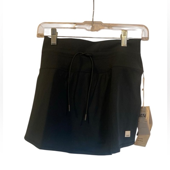 Vuori | Skirts | Nwt Vuori Daily Skirt Ink Size Xs | Poshmark
